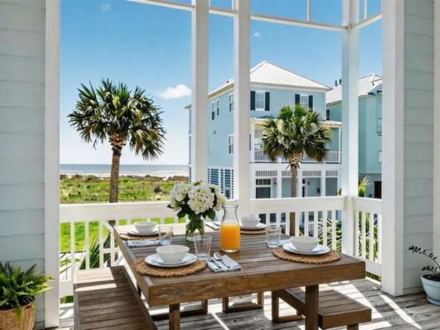 1830 Seaside Dr, Galveston, TX 77550