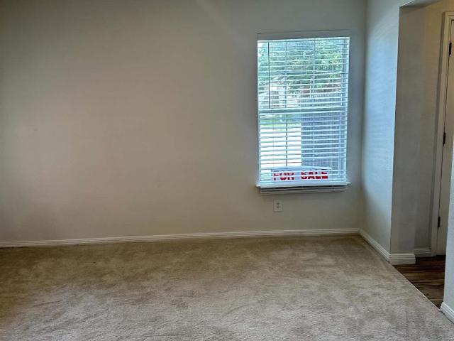 18312 Crestwind Ln