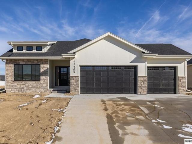 18314 Schirra St, Gretna, NE 68028