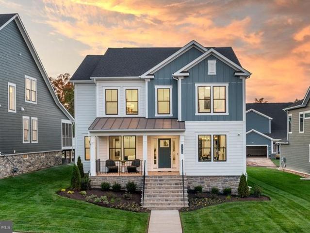 18318 Chutnee Run Dr, Leesburg, VA 20176