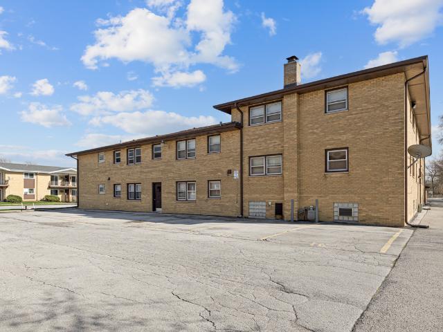 18318 Exchange Ave, Unit 2F, Lansing, IL 60438 | MLS #12613