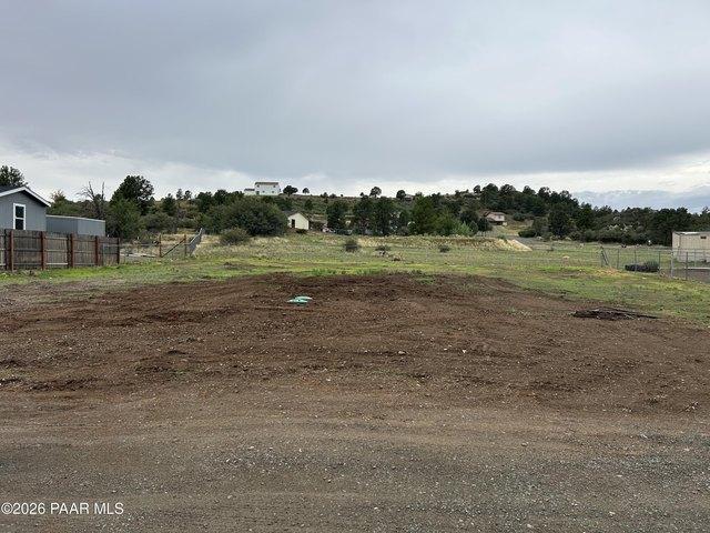 18318 S Frontier Rd, Peeples Valley, AZ 86332