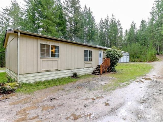 1831 NE Blacksmith Dr, Belfair, WA 98528