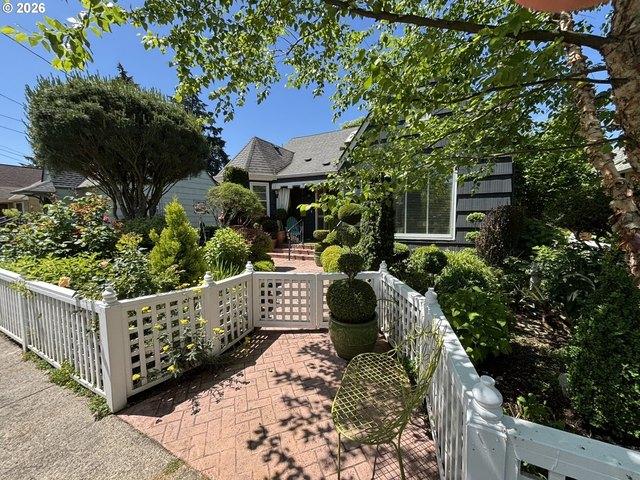 1831 NE 61st Ave, Portland, OR 97213