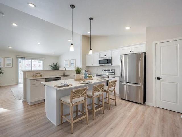 1831 Brigantine Blvd, Traverse City, MI 49686
