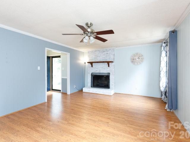 1831 Townes Court