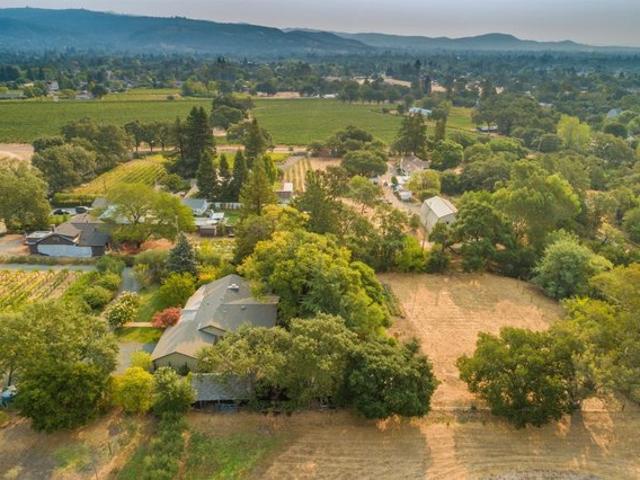 18320 Carriger Rd, Sonoma, CA 95476