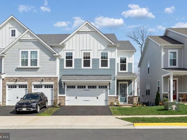 18320 Moss Garden Rd, Dumfries, VA 22026