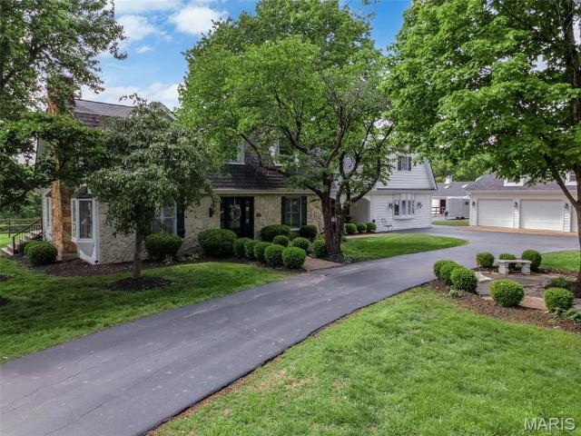 18321 Allenton Trail Ter, Wildwood, MO 63069 | MLS #26025 | Compass