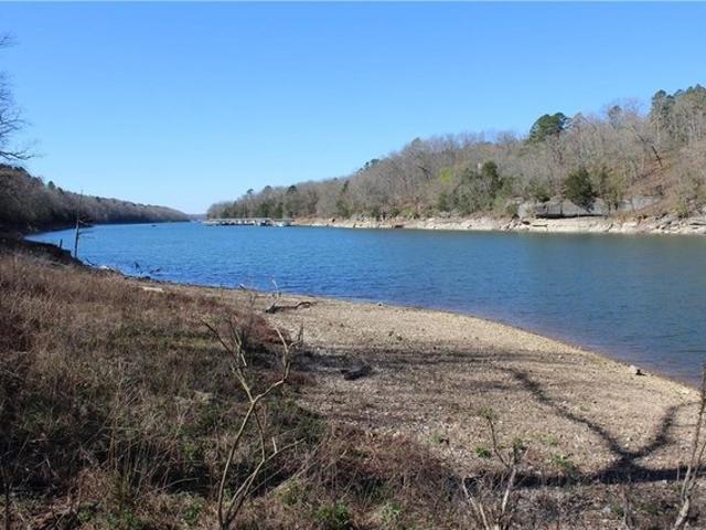 18322 Knabenschuh Dr, Garfield, AR 72732