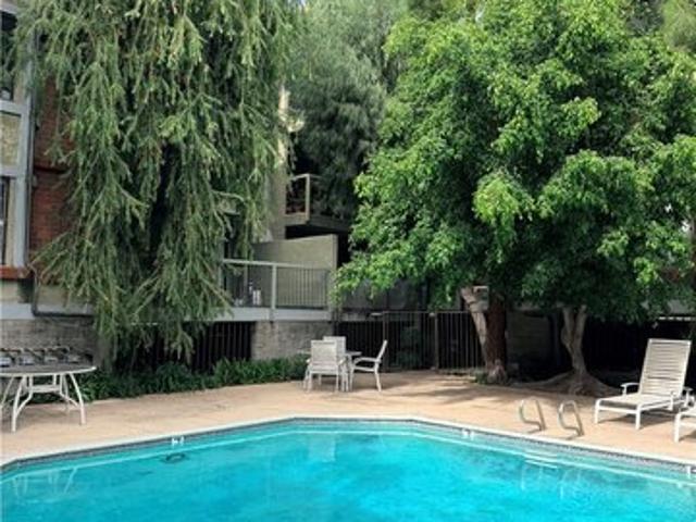 18324 Clark St Unit 120, Tarzana, CA 91356