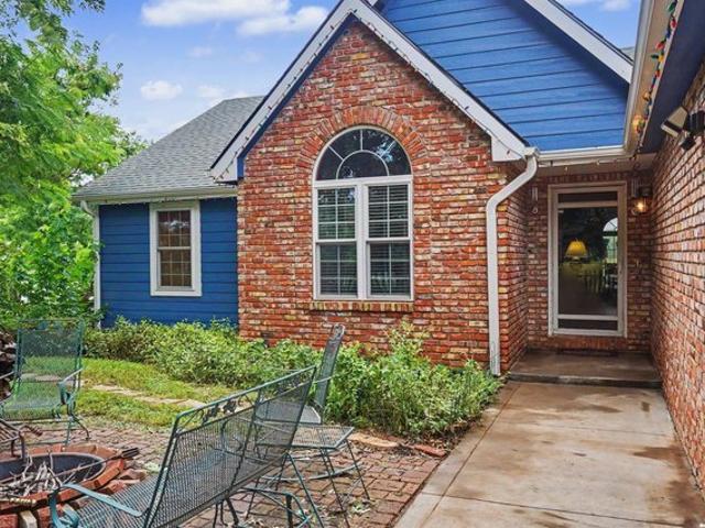 18329 Northwind Dr, Lawrence, KS 66044
