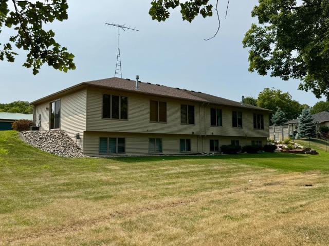 1832 Nodaway Drive