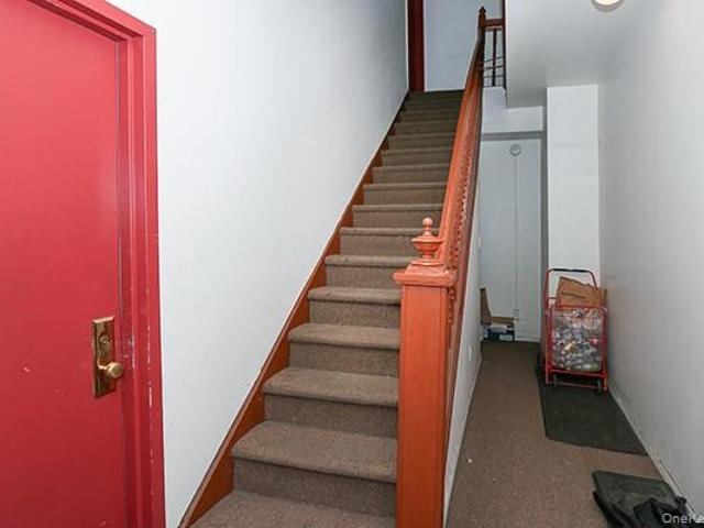 1832 George Street 2B
