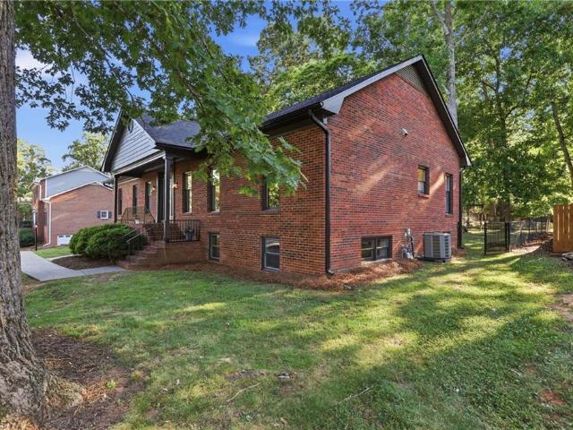 1832 Hunters Forest Drive