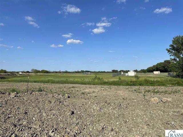 1832 Indigo Trl, Mankato, MN 56001
