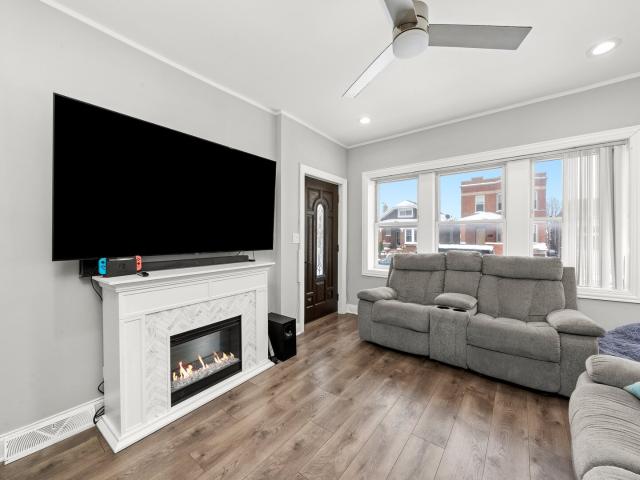 1832 S 55th Court