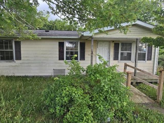 1832 Slab Camp Rd, Renick, WV 24966