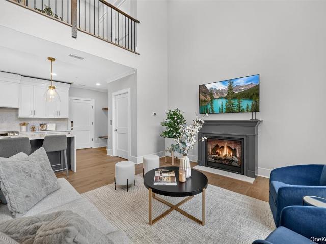 1832 Soundview Ct, Yorktown Heights, NY 10598 | MLS #969255
