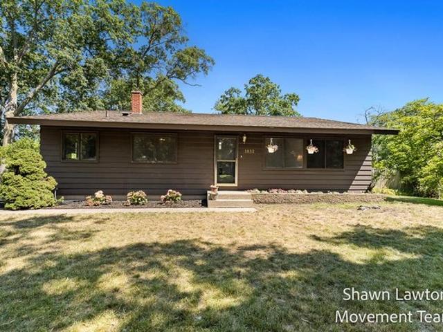 1832 Southwood Ave, Norton Shores, MI 49441