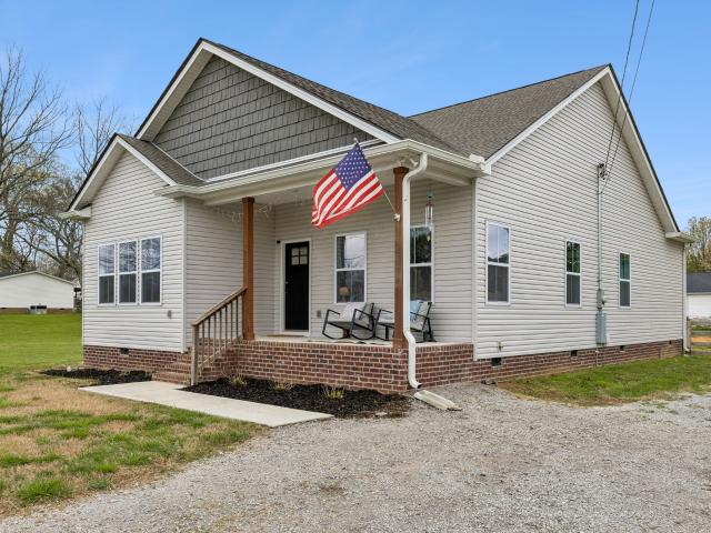 1832 Twin Caves Dr
