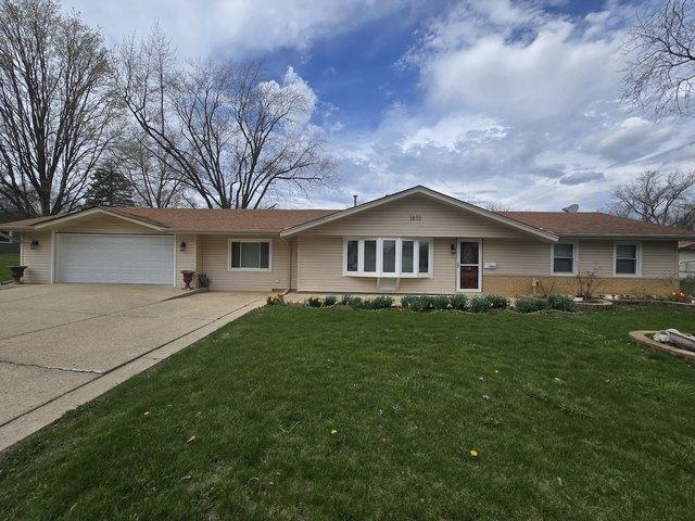 1832 W Weathersfield Way, Schaumburg, IL 60193