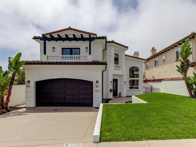 1832 11th St, Manhattan Beach, CA 90266