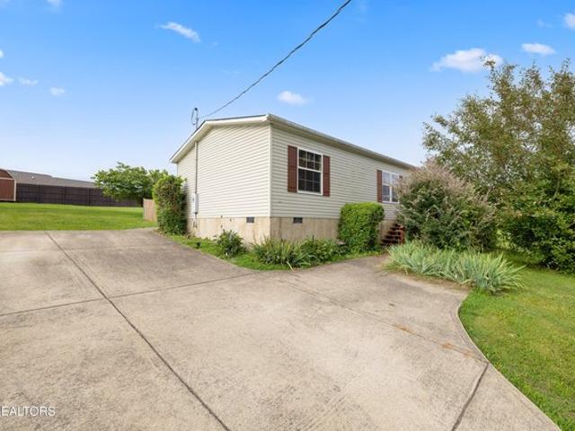 1832C H Rankin Rd, Dandridge, TN 37725