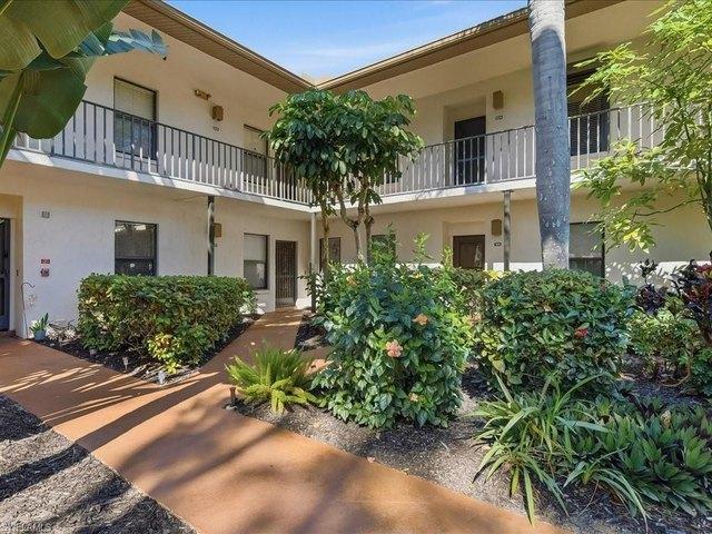 1833 Courtyard Way Unit E105, Naples, FL 34112
