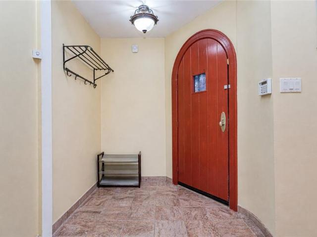 1833 East 33rd Street