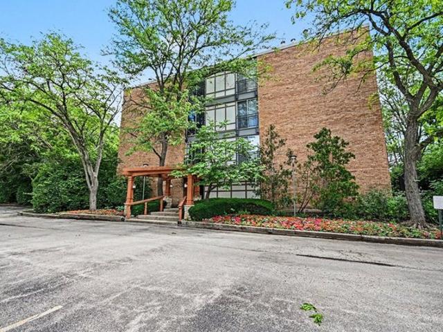 1833 Four Lakes Ave Apt 2D, Lisle, IL 60532