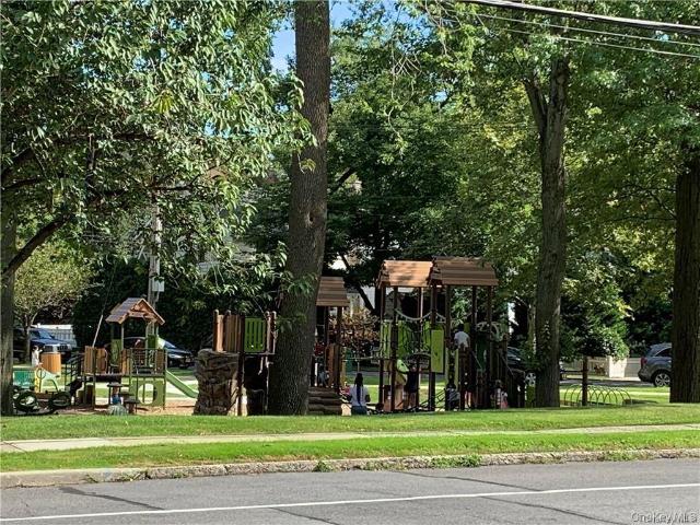 1833 Palmer Ave, Unit 2F, Larchmont, NY 10538 | MLS #1020