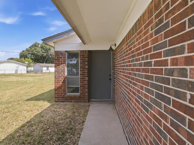1833 Pelican Drive N