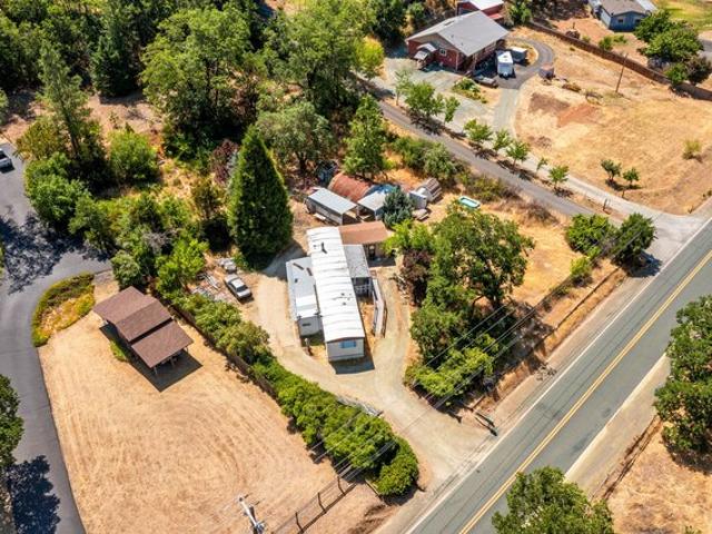 1833 Pleasant Valley Rd, Merlin, OR 97532