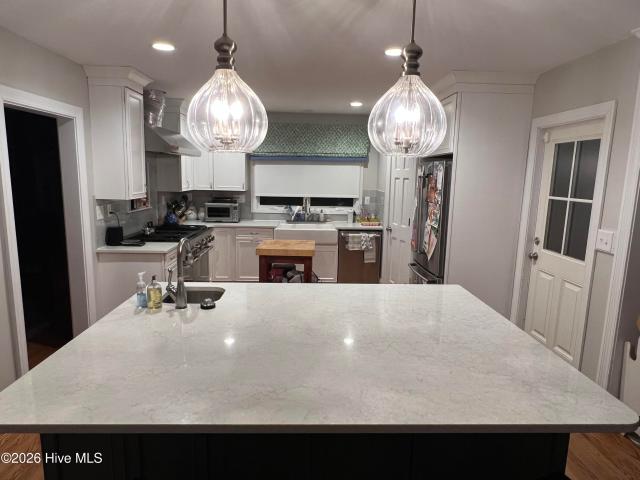 1833 S Live Oak Parkway