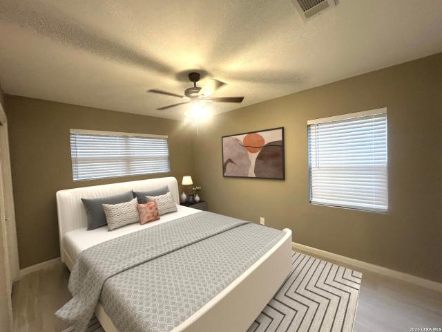 1833 W Maple Dr, Orange, TX 77632 | MLS #1952 | Compass