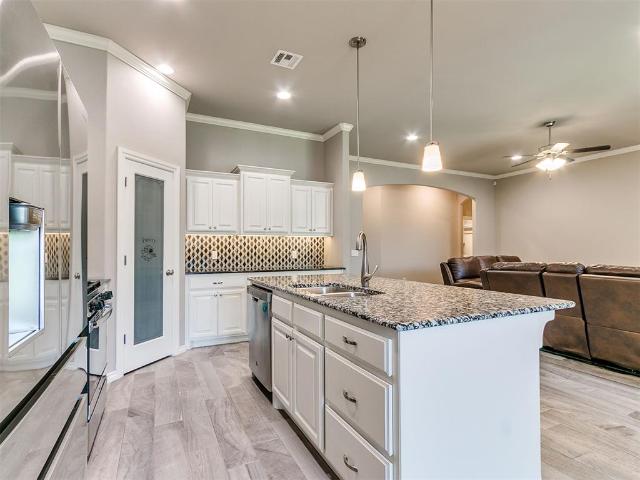 1833 W Trout Way