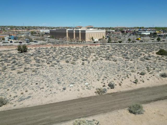 1833 11th Ave SE, Rio Rancho, NM 87124