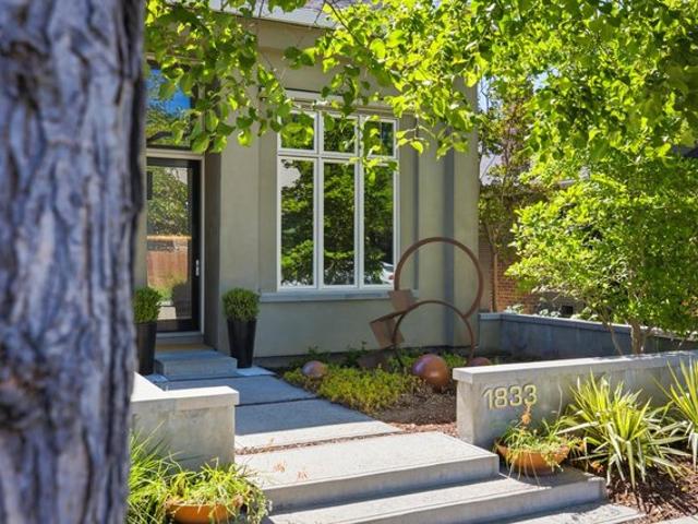 1833 50th St, Sacramento, CA 95819