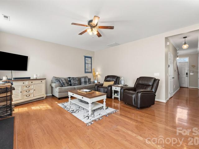 183 Autumn Falls Dr, Clover, SC 29710 | MLS #4360