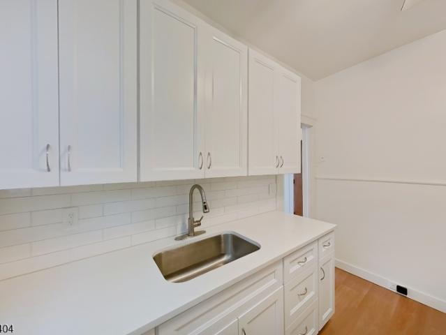 183 Broad St # 1R
