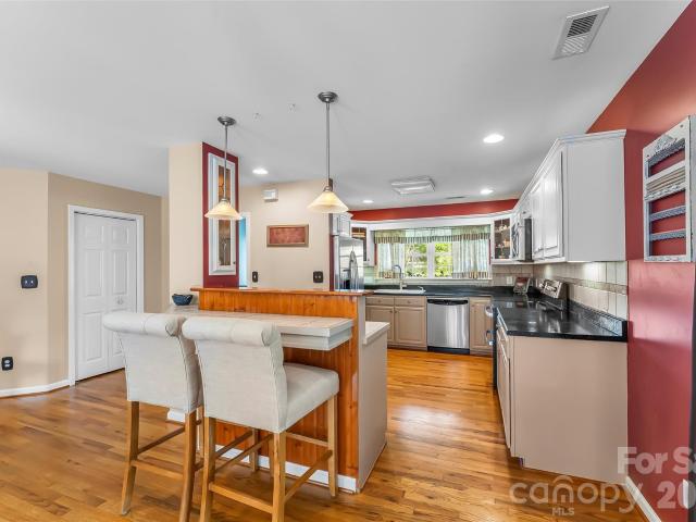 183 Greenlea Circle