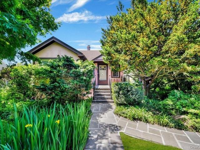 183 Elwood Ave, Hawthorne, NY 10532