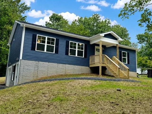 183 Foothill Ln, Harpers Ferry, WV 25425