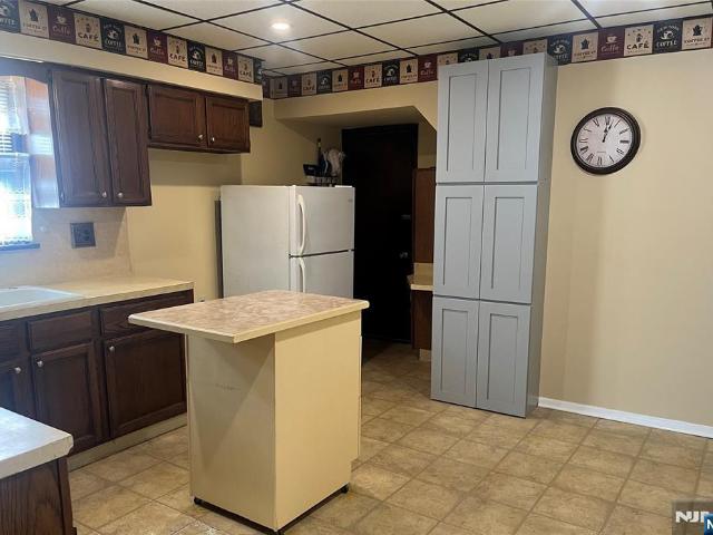 183 Hayward # 1st floor