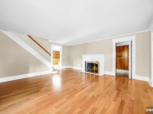 183 Harding Road
