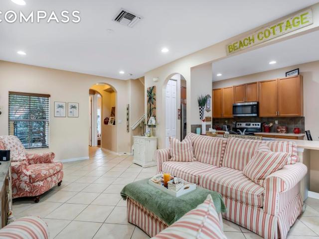 183 Lake Monterey Cir, Boynton Beach, FL