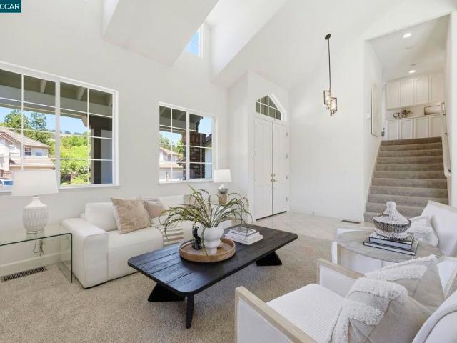 183 Lasata Ct
