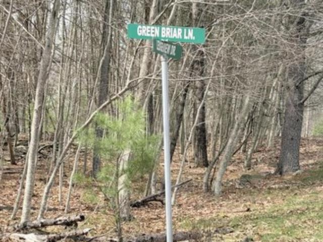 183 Ledgeview Dr, Hawley, PA 18428