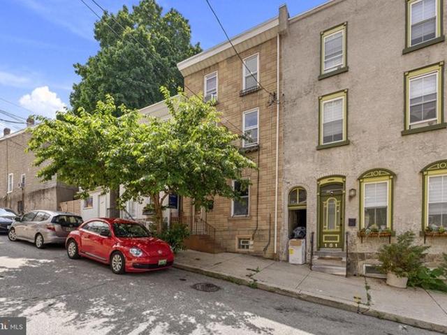 183 Markle St, Philadelphia, PA 19128